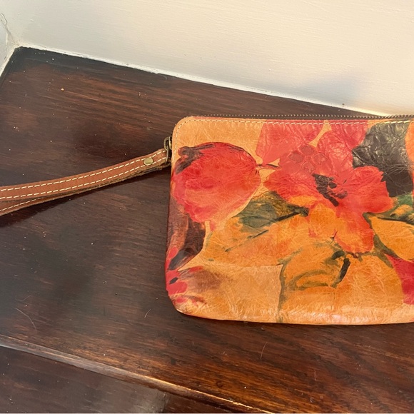 Patricia Nash | Bags | Patricia Nash Hot Pink Floral Wristlet Clutch ...
